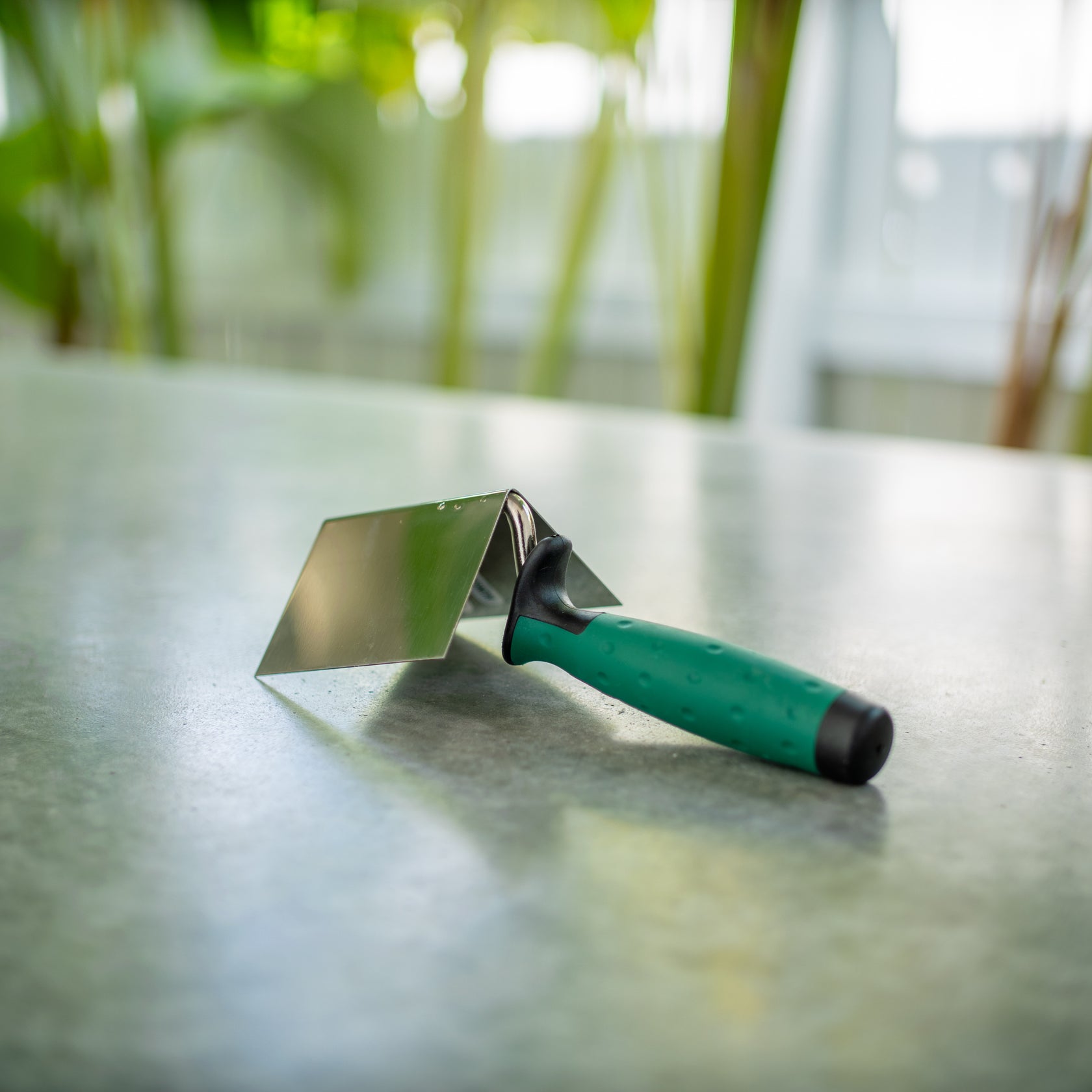 Internal Corner Trowel – Hungry Wolf Studio
